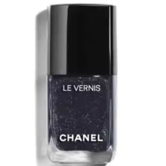 CHANEL | Makeup | Chanel Sequins Le Vernis Longwear Nail Colour Nwt ...